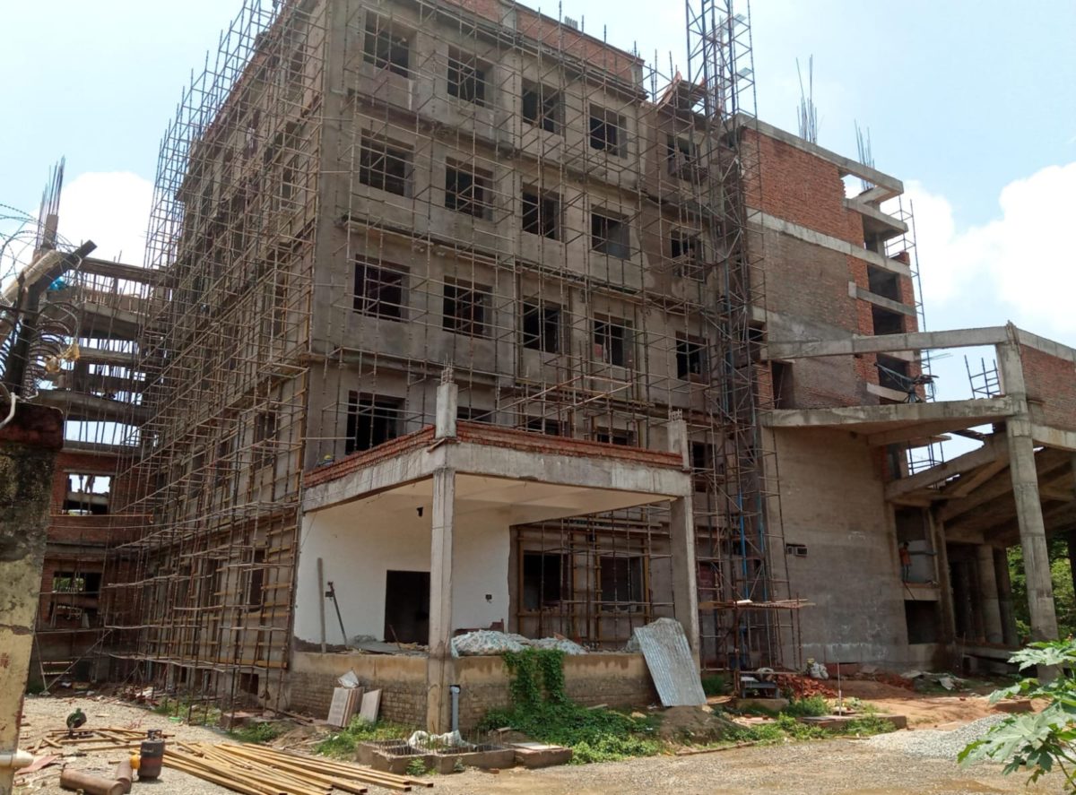 བོད་ཀྱི་གསོ་བ་རིག་པའི་ཆེད་ལས་རང་བཞིན་ལྡན་པའི་སྨན་ཁང་ཞིག་འཛུགས་ཀྱིན་འདུག ...